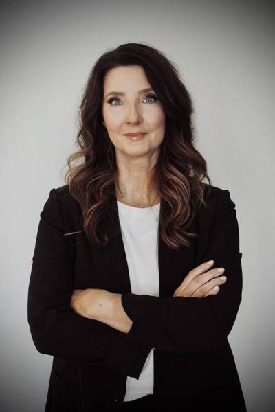 Jennifer Ziss Broker